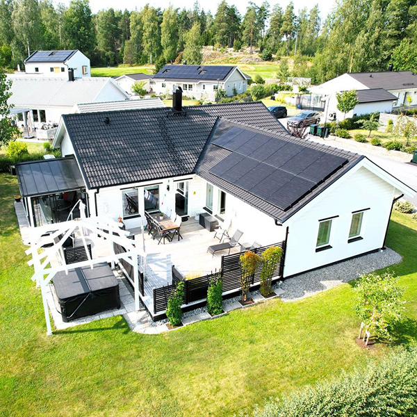 Installera Solcellspaneler & Solfångare i Trollhättan, Västergötland ...